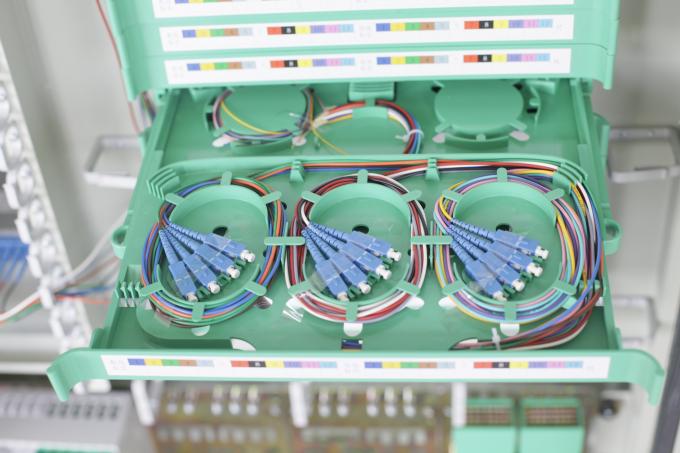 576 Core SMC Single Door Fiber Distribution Cabinet With Plug In Type ...